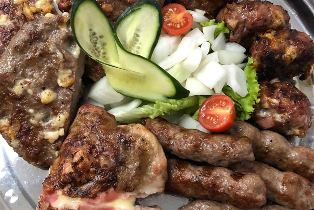 Fast food - pečenjarnica GALINA - Mesne plate - Galina pečenjarnica ...
